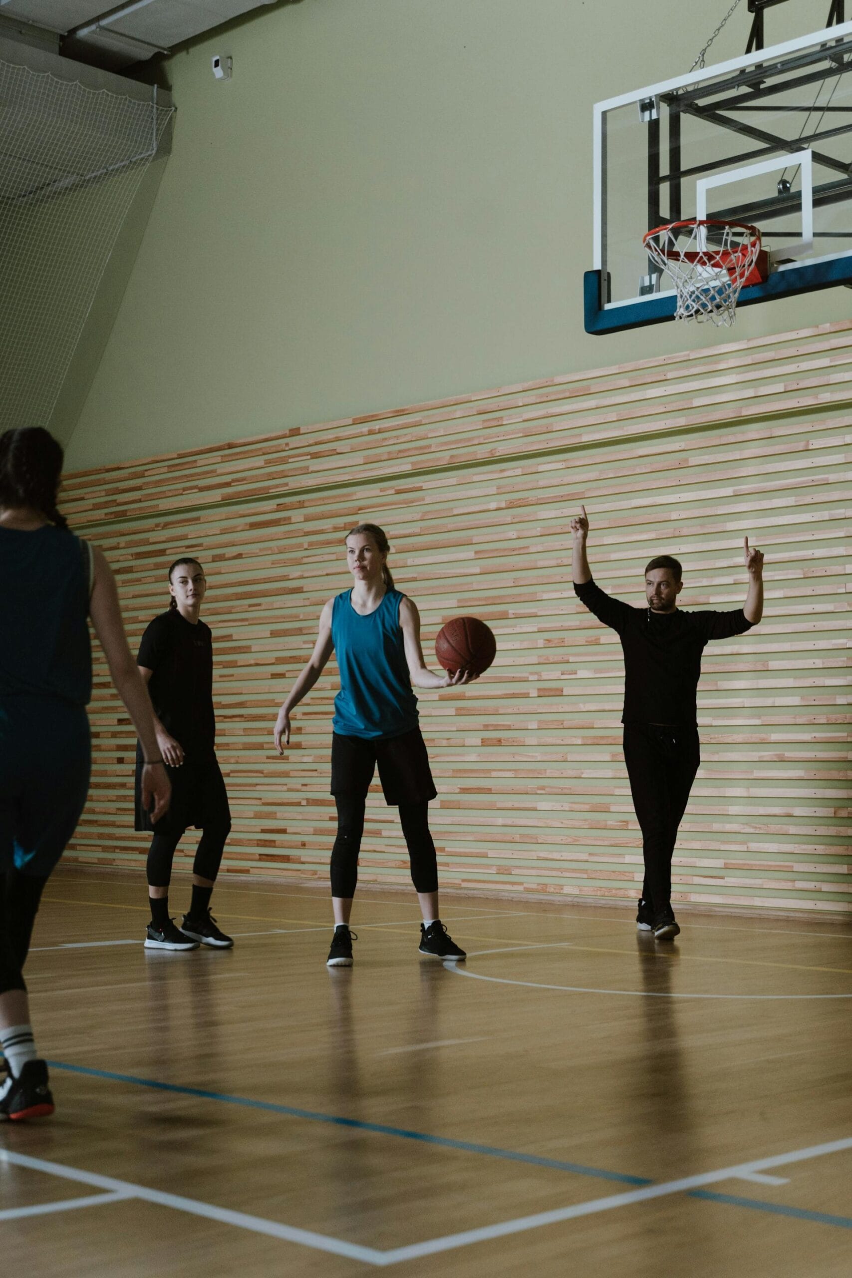 5 Ways to Build an Effective Basketball Practice Structure - Teach Hoops
