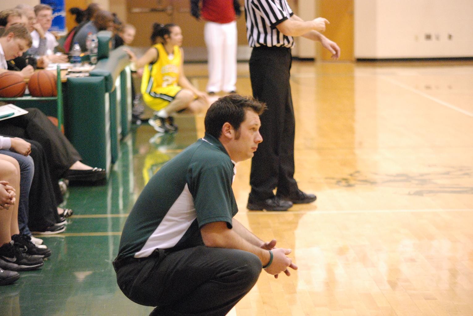 How to Coach a Youth Basketball Tournament Weekend Without Losing Your ...
